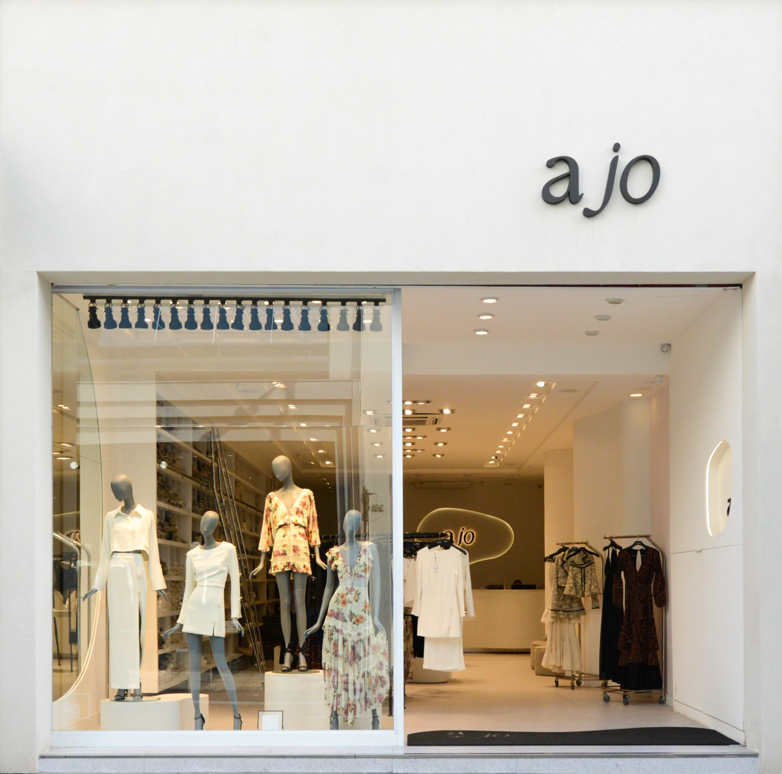 AJo Brand – Shopping Lombroso